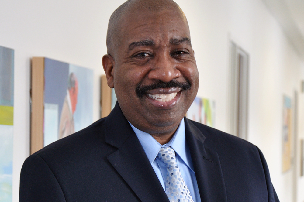 Travis Dixon to deliver Dean's Distinguished Lecture on media ...